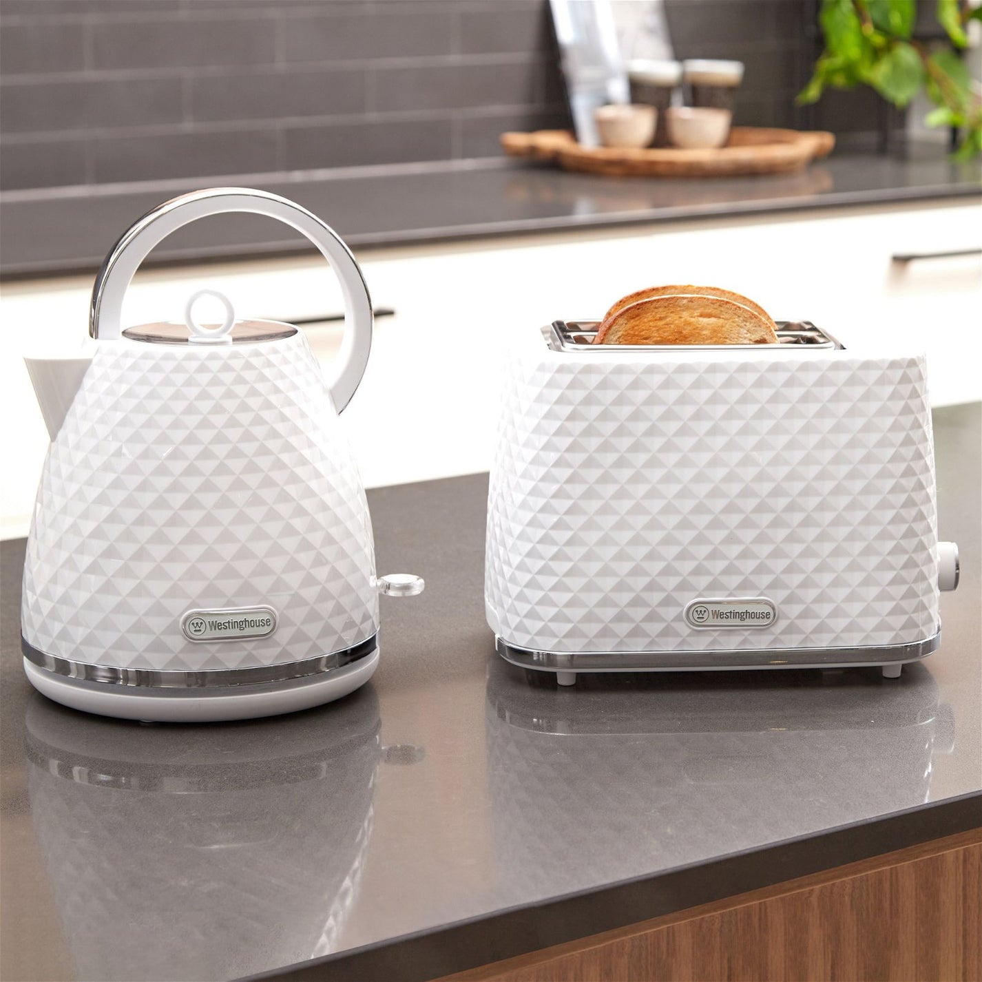 Westinghouse Kettle and Toaster Pack White Diamond 1.7L Kettle, 2 Slic ...
